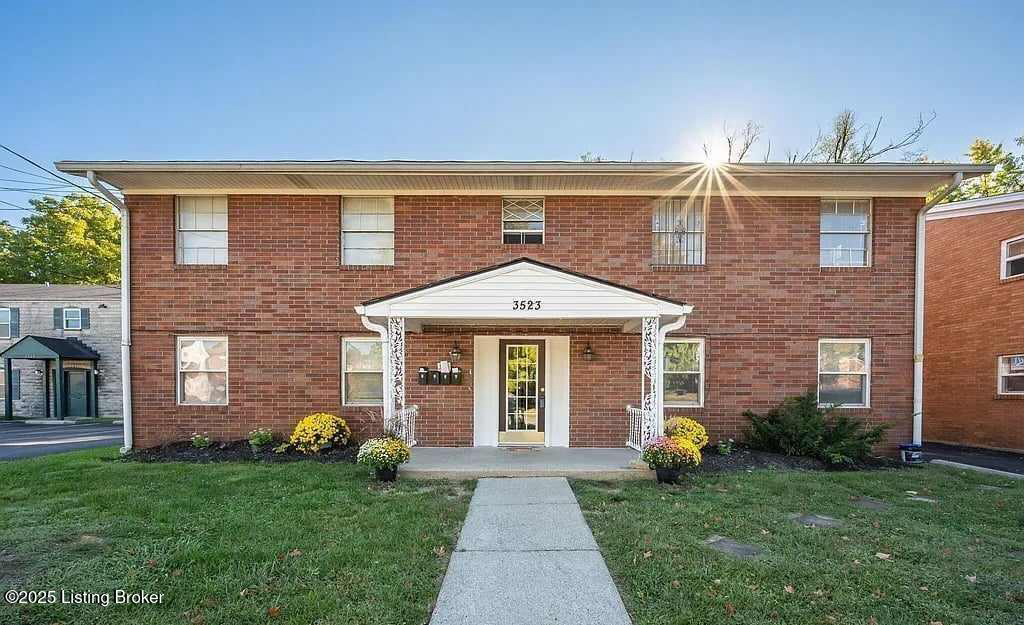 3523 Georgetown Pl Louisville KY 40215 (House For Sale) | MLS 1719250
