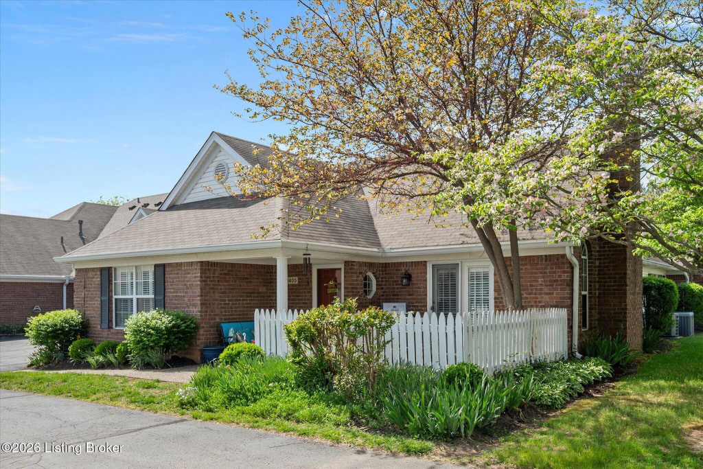 8405 Fox Pointe Pl Lyndon KY 40242 (House For Sale) | MLS 1719357