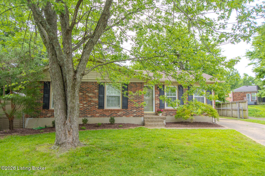 8313 Millington Ct Louisville KY 40228 (House For Sale) | MLS 1720155