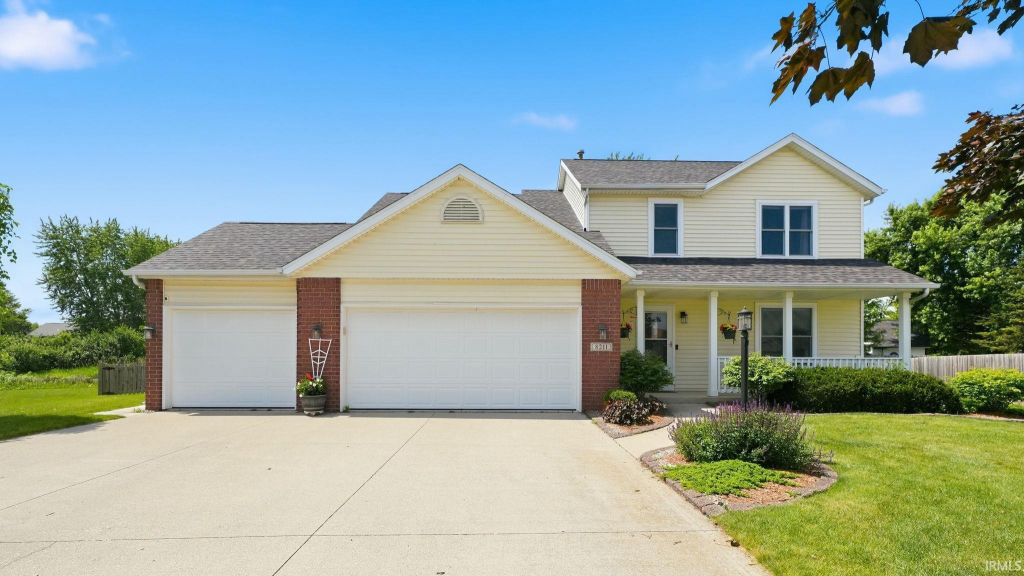 8211 Fallen Pine Court Fort Wayne IN 46815 (House For Sale) | MLS 202622720