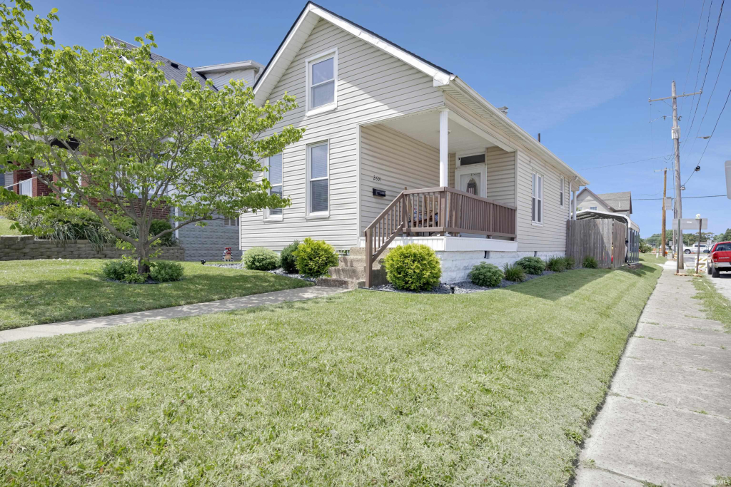 2601 Forest Avenue Evansville IN 47712 (House For Sale) | MLS 202622959