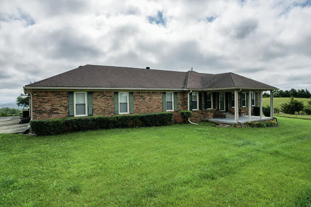 690 Whites Road Perryville KY 40468 (House For Sale) | MLS 26012586
