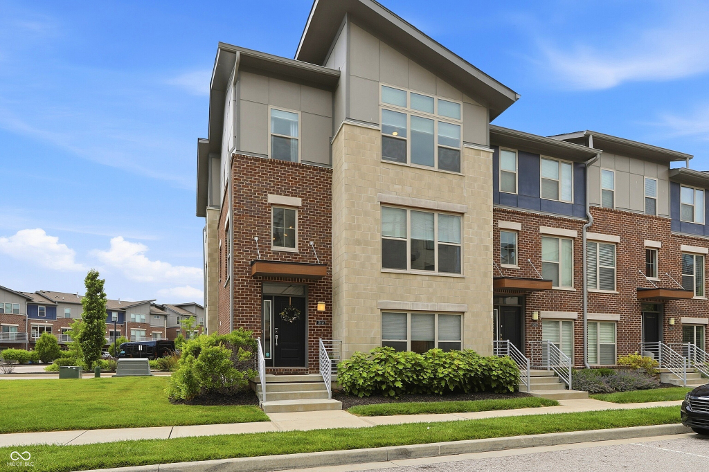 12932 Grand Vue Drive Carmel IN 46032 (House For Sale) | MLS 22108648
