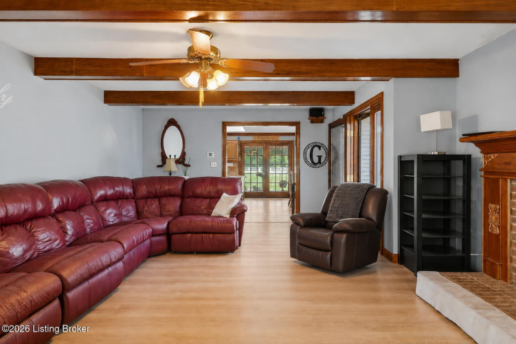 6701 Scenic Trail Louisville KY 40272 (House For Sale) | MLS 1719523