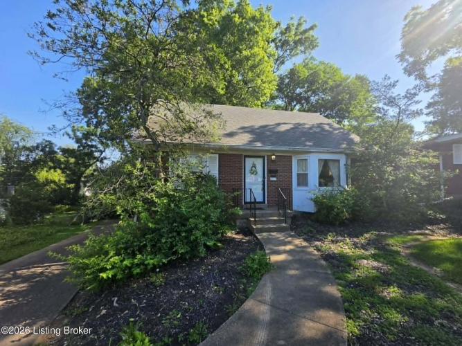 2015 Tyrone Dr Louisville KY 40218 (House For Sale) | MLS 1720395