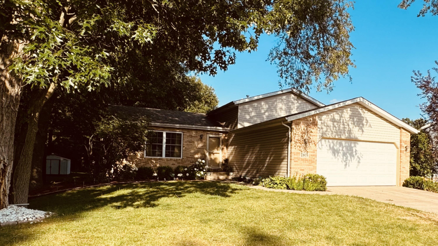 2805 Riverwalk Street Lake Station IN 46405 (House For Sale) | MLS 805897