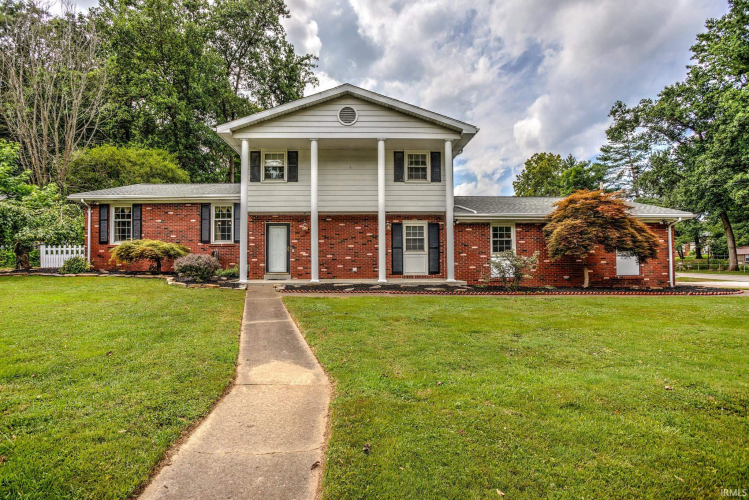 8122 Larch Lane Evansville IN 47710 (House For Sale) | MLS 202527761