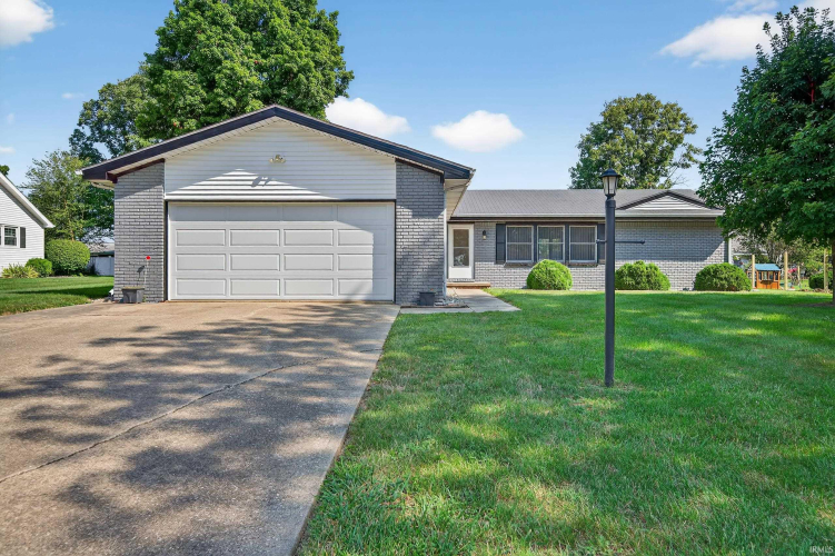 2024 W MAPLEWOOD Drive Marion IN 46952 (House For Sale) | MLS 202531865