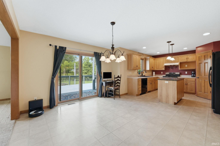 3518 Flowing Brook Drive Fort Wayne IN 46818 (House For Sale) | MLS ...