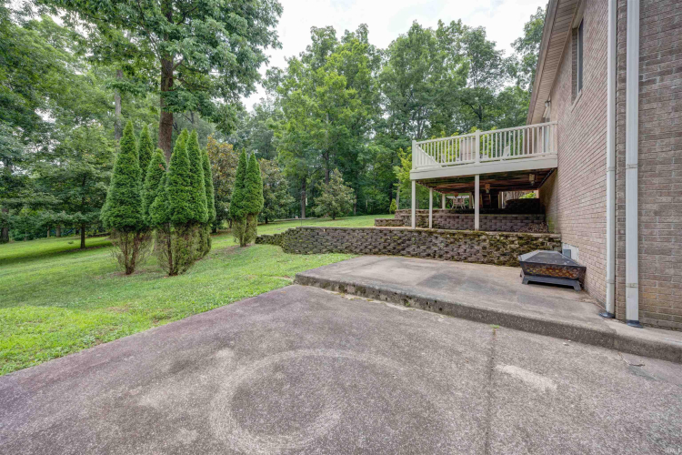498 S Ornament Circle Santa Claus IN 47579 (House For Sale) | MLS 202623935