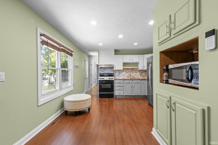 1510 Glenlake Drive South Bend IN 46614 (House For Sale) | MLS 202624181