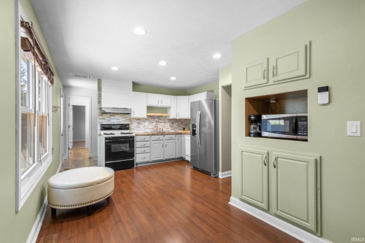 1510 Glenlake Drive South Bend IN 46614 (House For Sale) | MLS 202624181