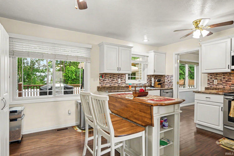 4317 Laurel Creek Drive South Bend IN 46628-9486 (House For Sale) | MLS ...