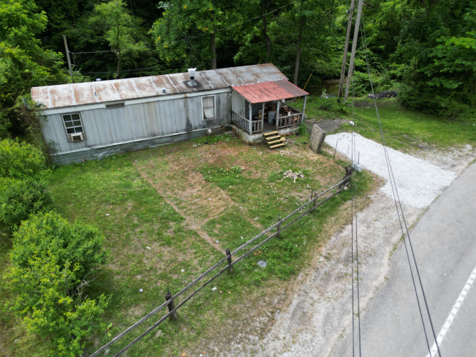 18 The Store Lane Viper KY 41774 (House For Sale) | MLS 26013656
