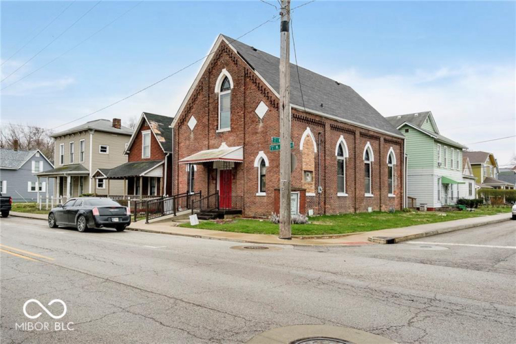 701 E McCarty Street Indianapolis IN 46203 (House For Sale) | MLS 21903663