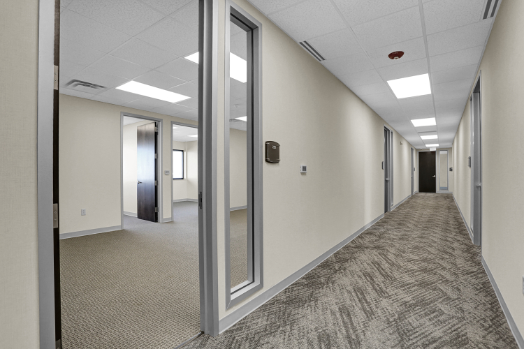 5455 W 86th Street Indianapolis IN 46268 (House For Sale) | MLS 21921991