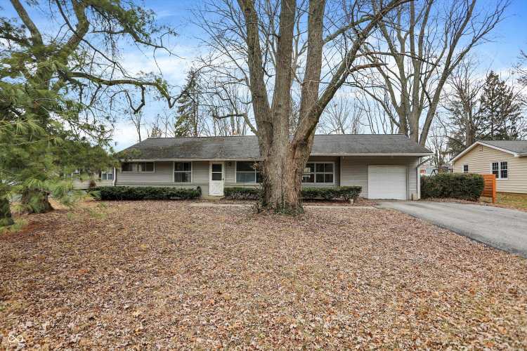 9520 Broadway Street Indianapolis IN 46240 (House For Sale) | MLS 22025152