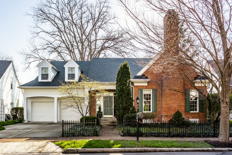 8037 Lynch Lane Indianapolis IN 46250 (House For Sale) | MLS 22031416