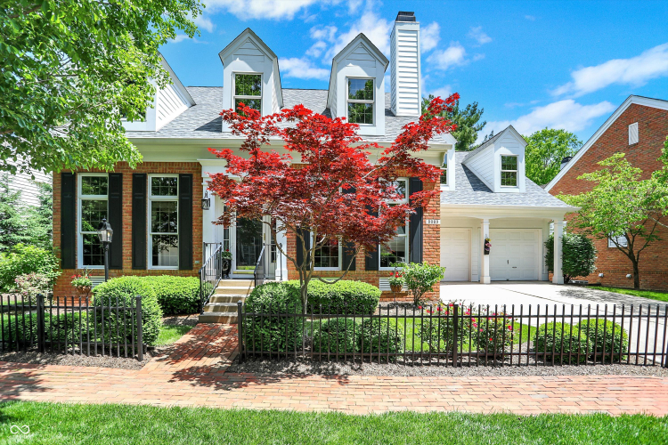 8089 Lynch Lane Indianapolis IN 46250 (House For Sale) | MLS 22032231