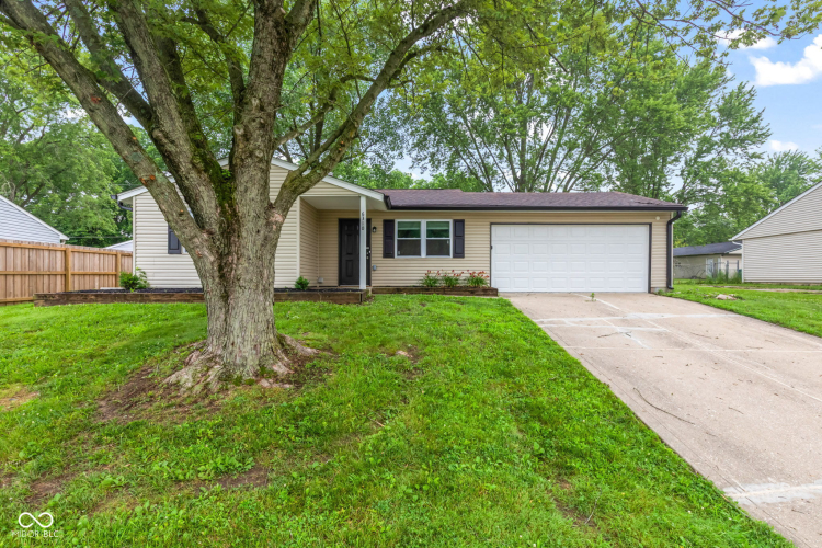 6310 Kellum Drive Indianapolis IN 46221 (House For Sale) | MLS 22043256