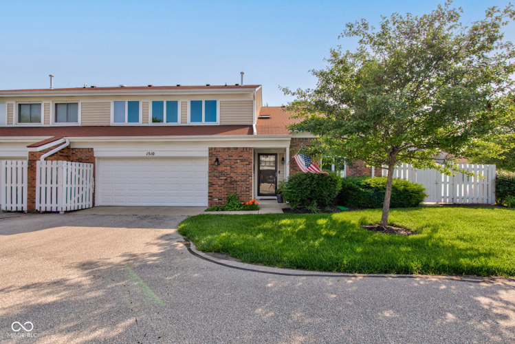 1510 Dominion Drive Zionsville IN 46077 (House For Sale) | MLS 22043306