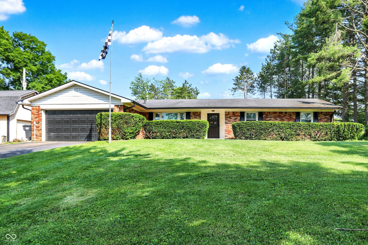 2907 Jay Dee Lane Greenwood IN 46143 (House For Sale) | MLS 22043710