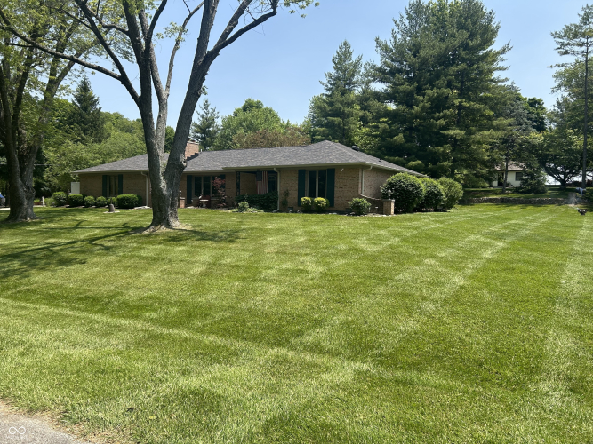 2937 S Allen Drive New Palestine IN 46163 (House For Sale) | MLS 22045735