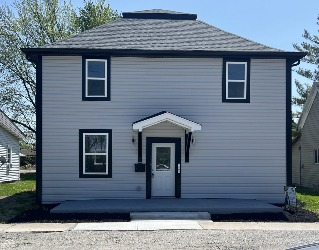 1809 S H Street Elwood IN 46036 (House For Sale) | MLS 22046145