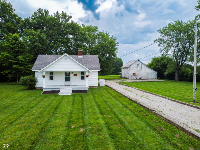 11280 N Division Road Fountaintown IN 46130 (House For Sale) | MLS 22046754