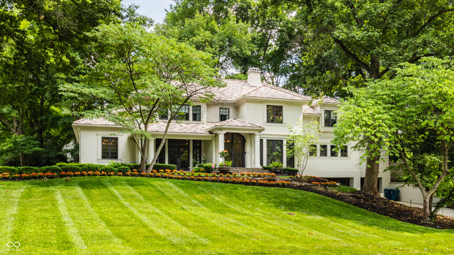 110 Bow Lane Indianapolis IN 46220 (House For Sale) | MLS 22047634