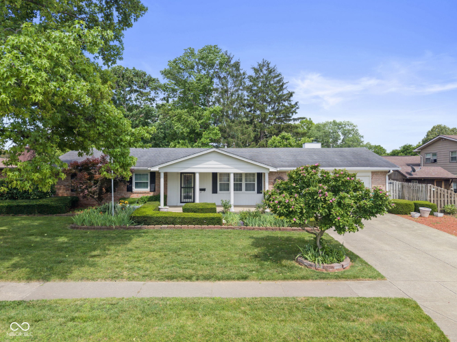 649 Lawndale Drive Plainfield IN 46168 (House For Sale) | MLS 22047875