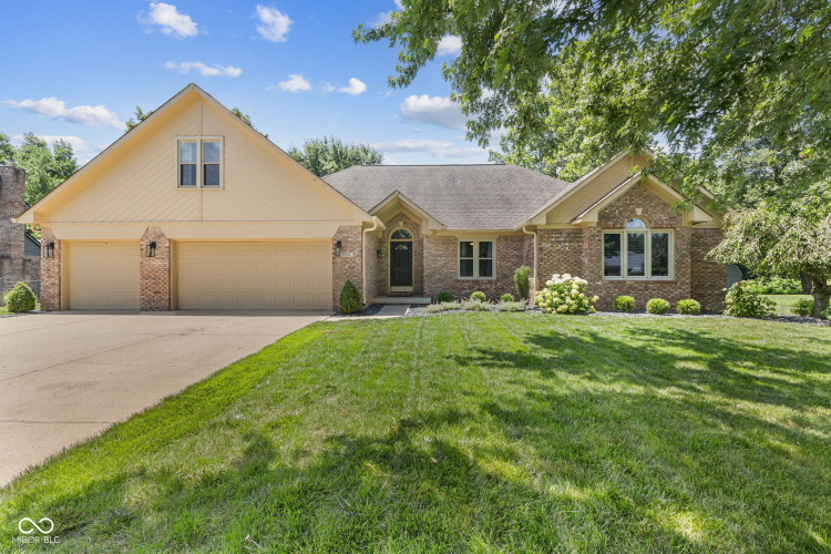 594 Windward Lane Plainfield IN 46168 (House For Sale) | MLS 22048996