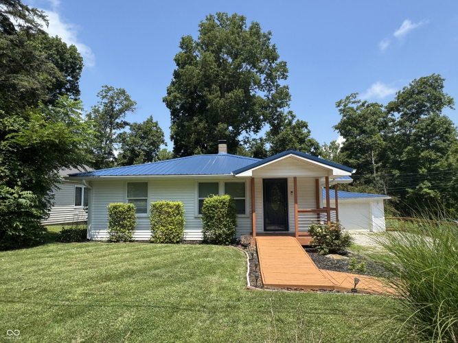 304 E Hoover Drive Nineveh IN 46164 (House For Sale) | MLS 22050798