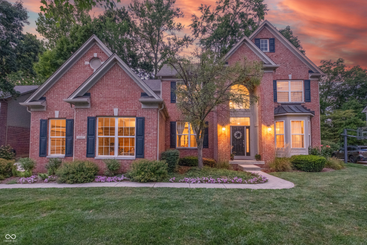 6847 Woodhaven Place Zionsville IN 46077 (House For Sale) | MLS 22055065