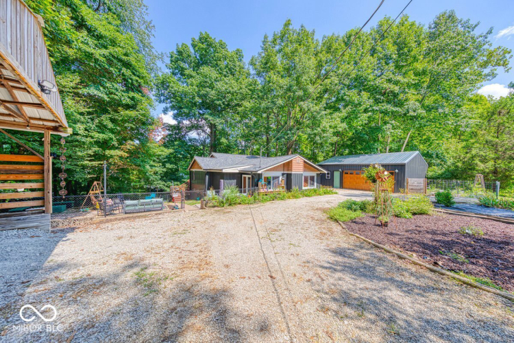 756 W Brown Lake Drive Nineveh IN 46164 (House For Sale) | MLS 22056116