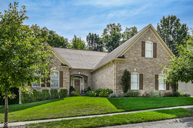 8045 Upland Court Indianapolis IN 46278 (House For Sale) | MLS 22064715
