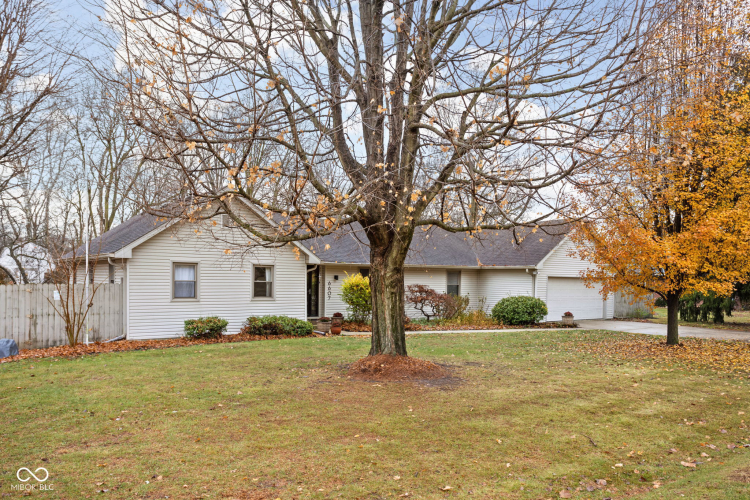6607 W Ryan Drive Anderson IN 46011 (House For Sale) | MLS 22075156