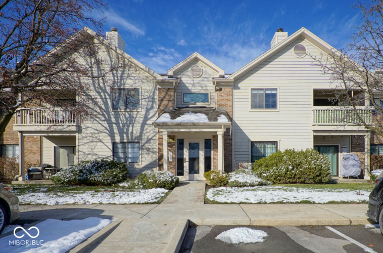 946 Lenox Lane Carmel IN 46032 (House For Sale) | MLS 22075888