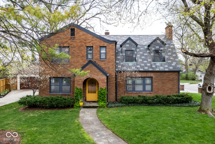 5703 Broadway Street Indianapolis IN 46220 (House For Sale) | MLS 22094244