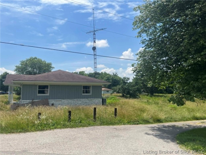 2018 S Peggy Lane Scottsburg IN 47170 (House For Sale) | MLS 202609148